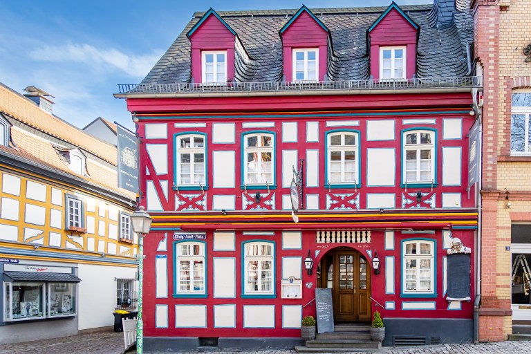 IDSTEIN, A GEM OF A HALF-TIMBERED TOWN IN GERMANY – Traveling Expats